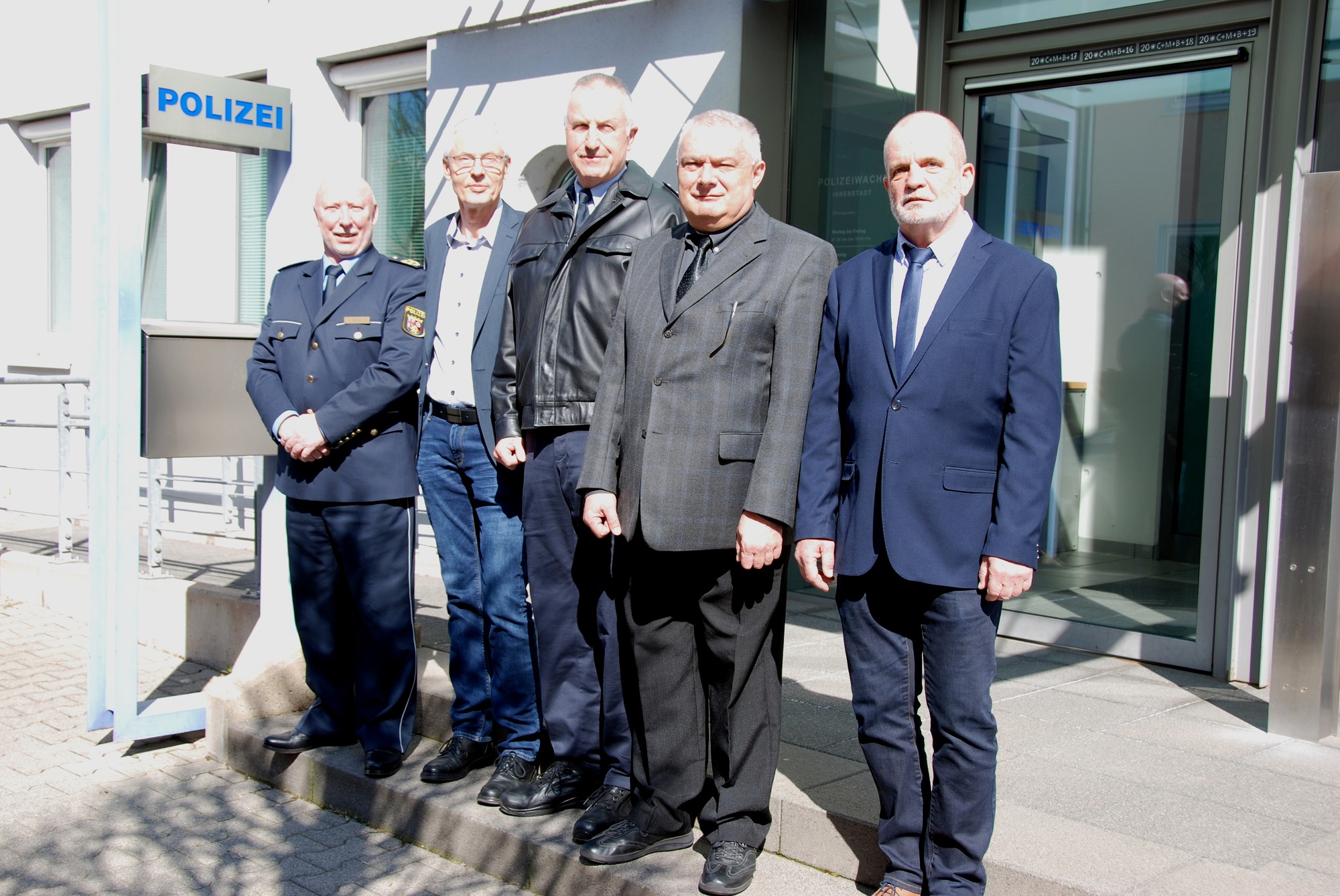 Polizeipräsident verabschiedet Beamte in den Ruhestand - Saar-Mosel-News