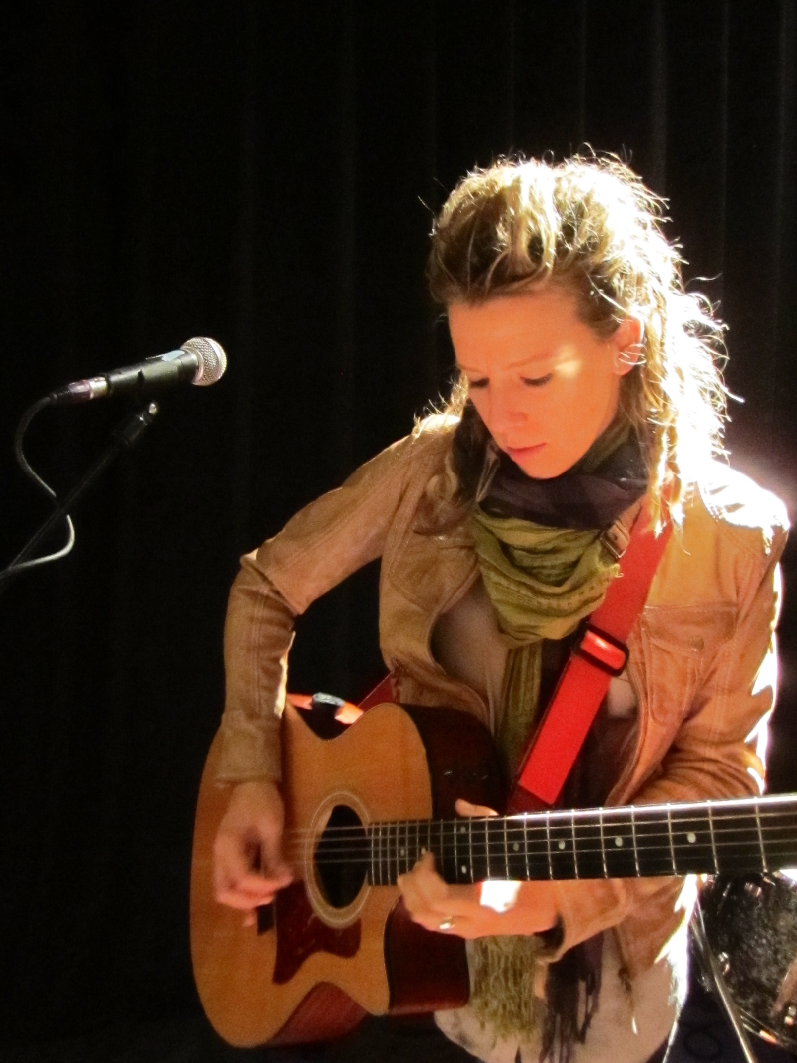 Powerpaket -Toby Beard & Band aus Australien bei den Lichtspielen in ...