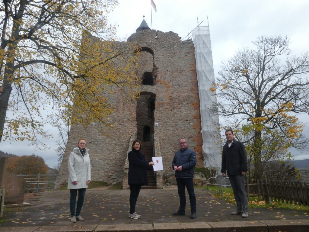 900 Tsd. Euro - Förderbescheid für das Projekt "Anlegung eines berrierefreien Zugang zur ...